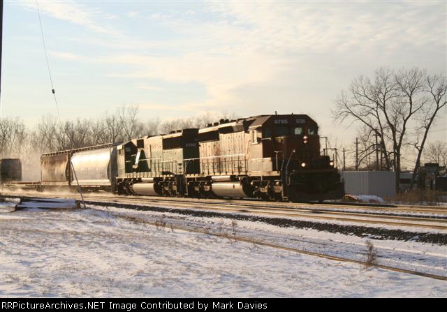 BNSF 6795 + 8198
